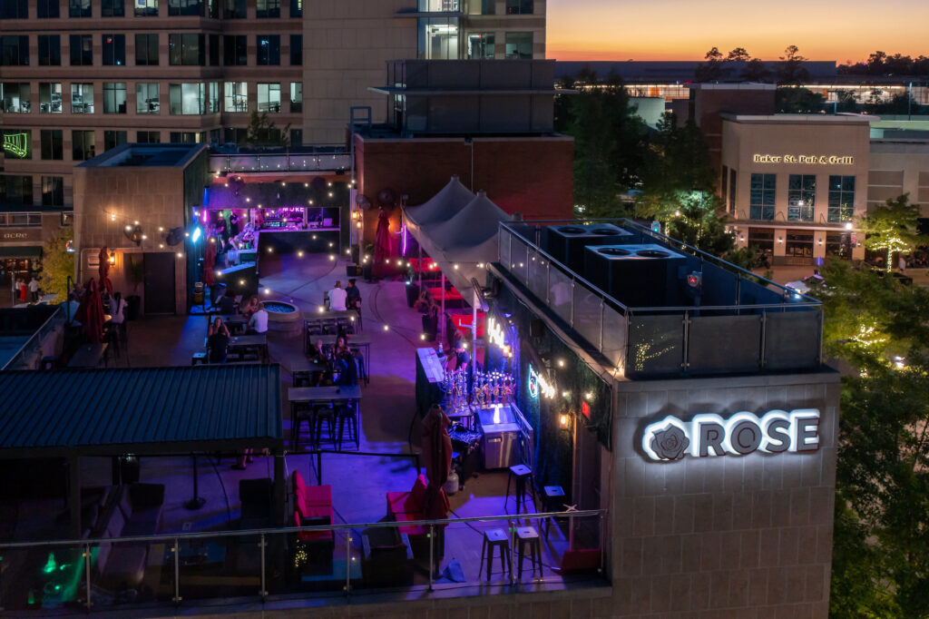 Rose Lounge | The Woodlands